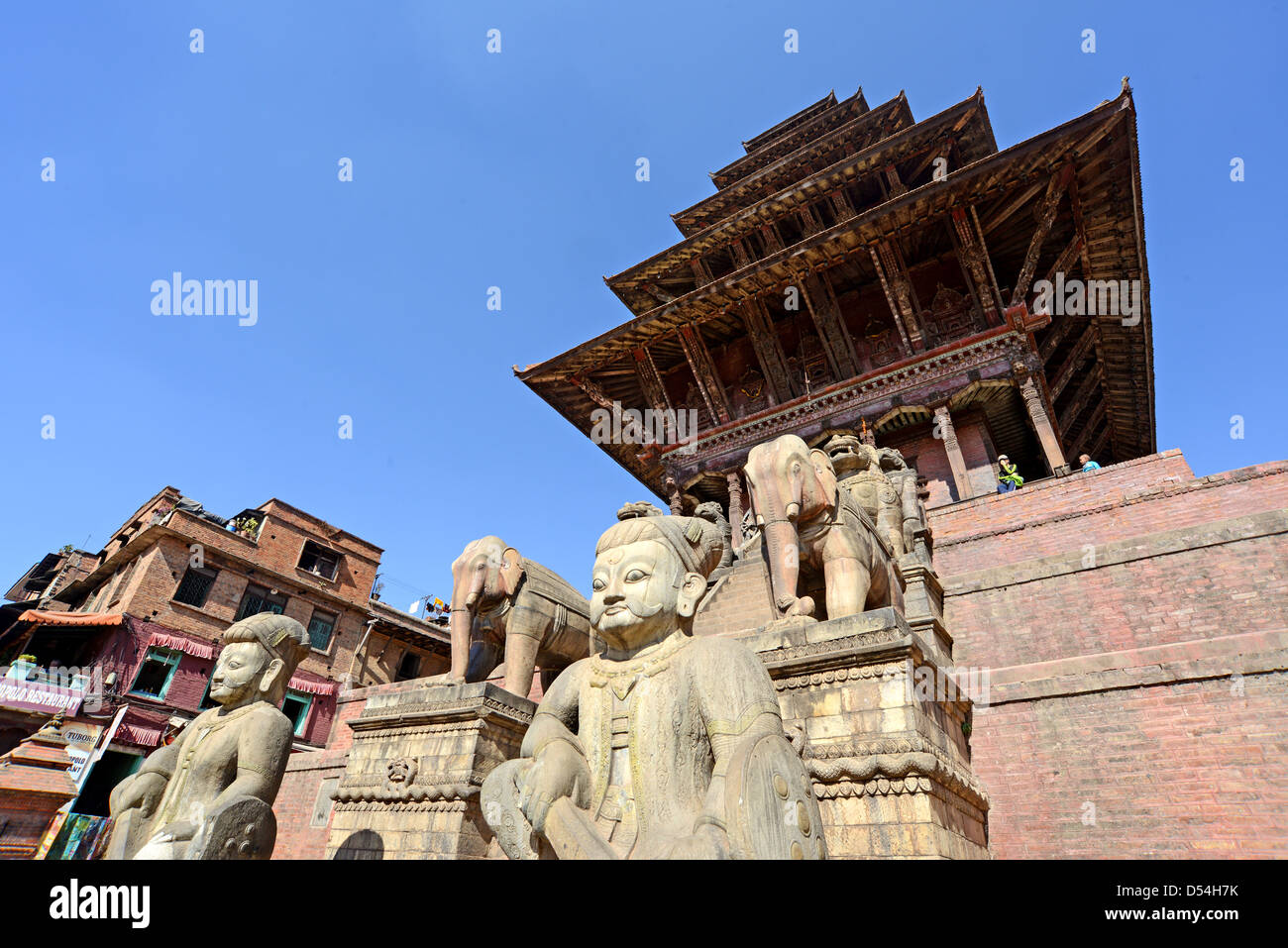 Five stair temple hi-res stock photography and images - Alamy