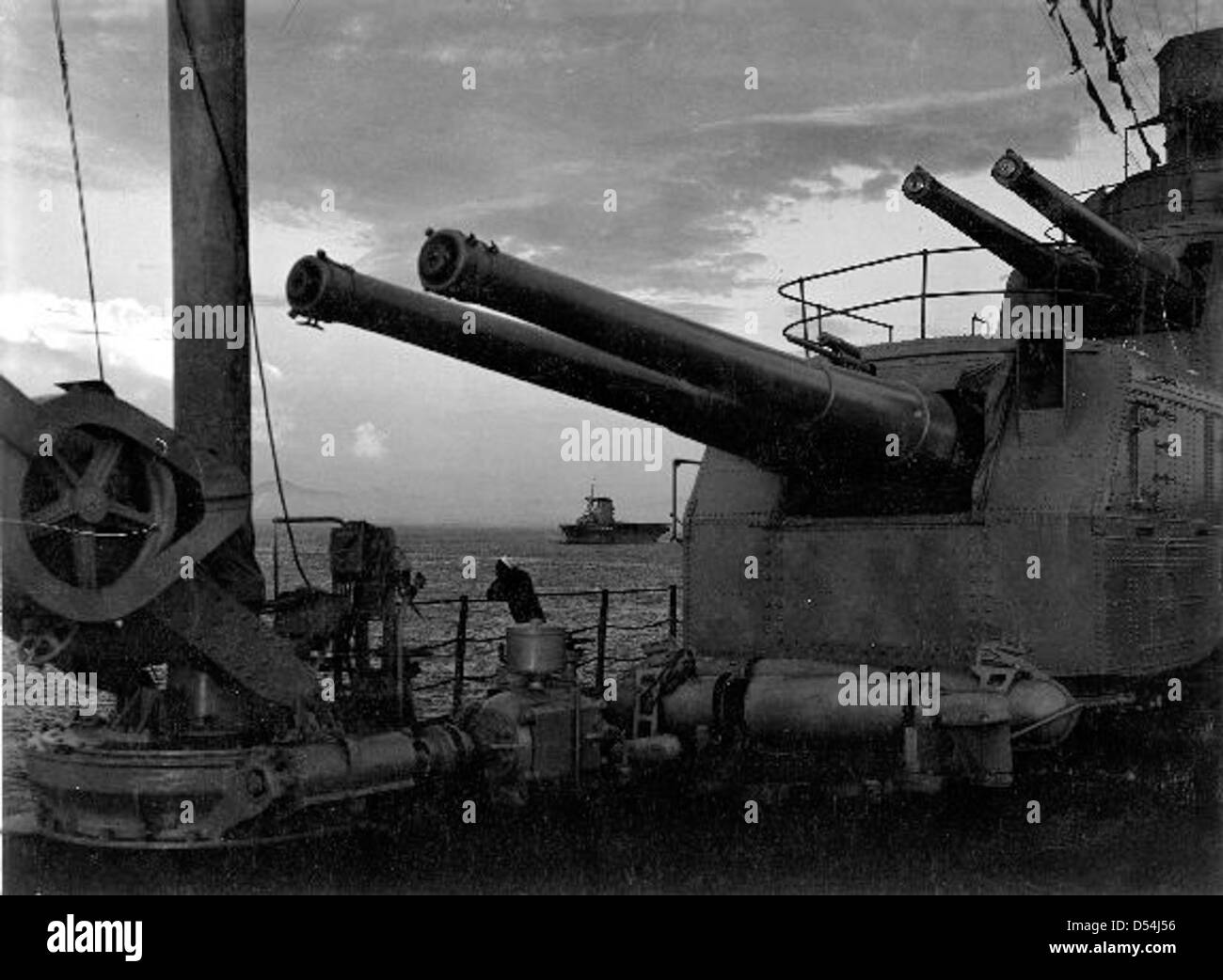 World war ii navy gun turret hi-res stock photography and images - Alamy