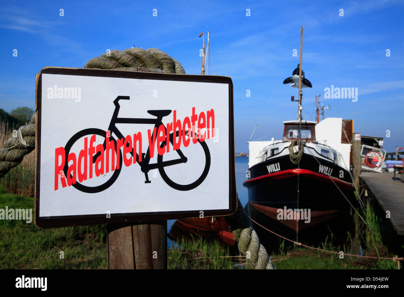 Hiddensee Island, Oldtimer ship WILLI at Kloster harbor, little fish ...