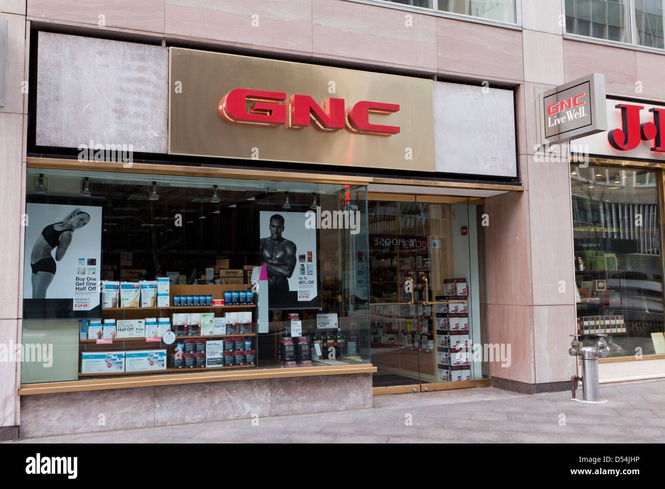 Gnc store hi-res stock photography and images - Alamy