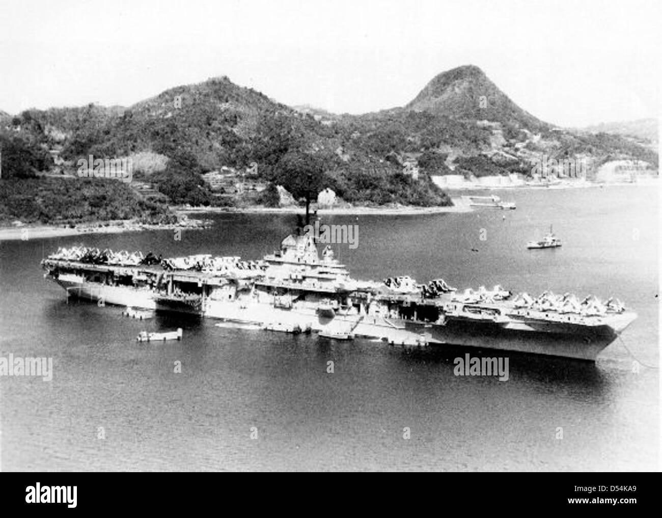 USS Essex (CV-9), an Essex-class aircraft carrier, served in the United ...