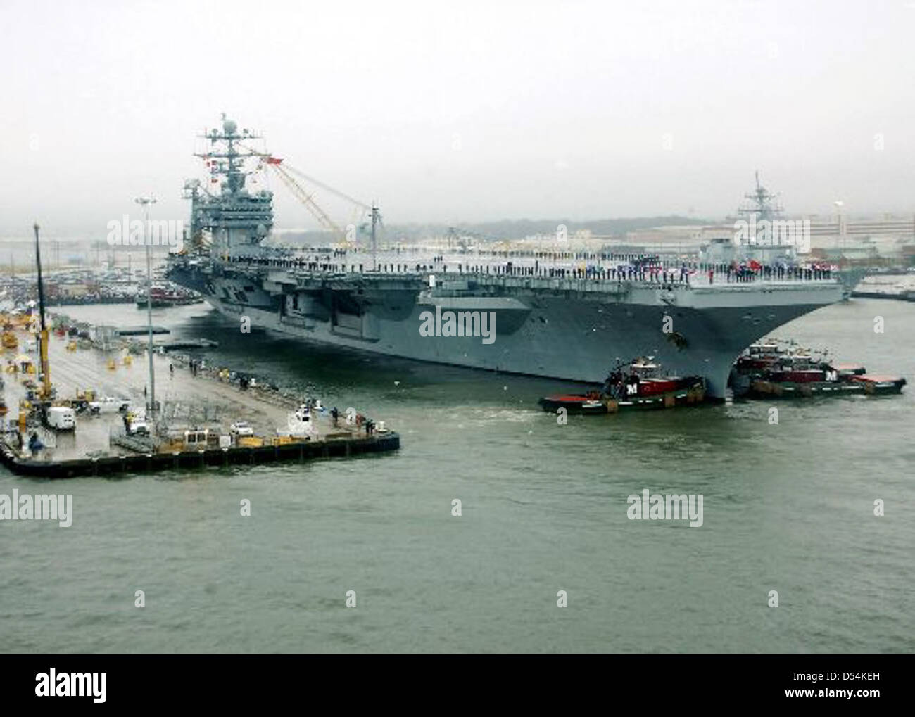 The USS Harry S. Truman (CVN 75) aircraft carrier operates from Naval ...