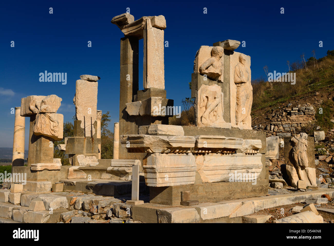 Ancient carved reliefs hi-res stock photography and images - Alamy