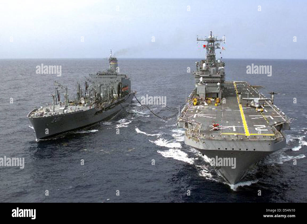 Amphibious assault ship uss saipan lha 2 hi-res stock photography and ...