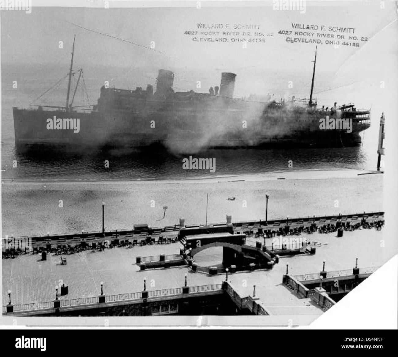 Boat and castle Black and White Stock Photos & Images - Alamy