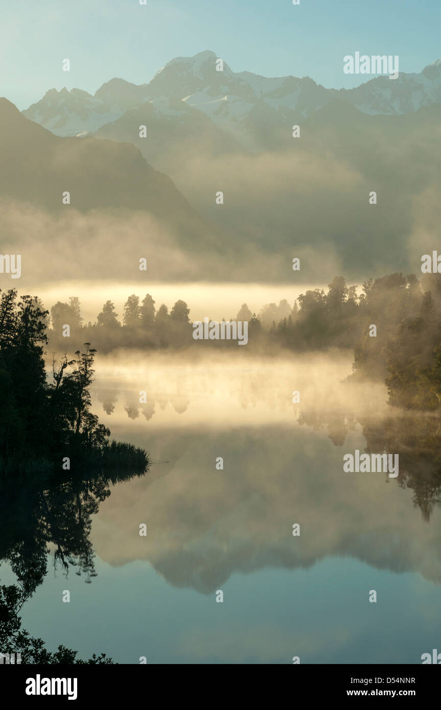 Reflections in Lake Matheson, Fox Glacier, West Coast, New Zealand ...