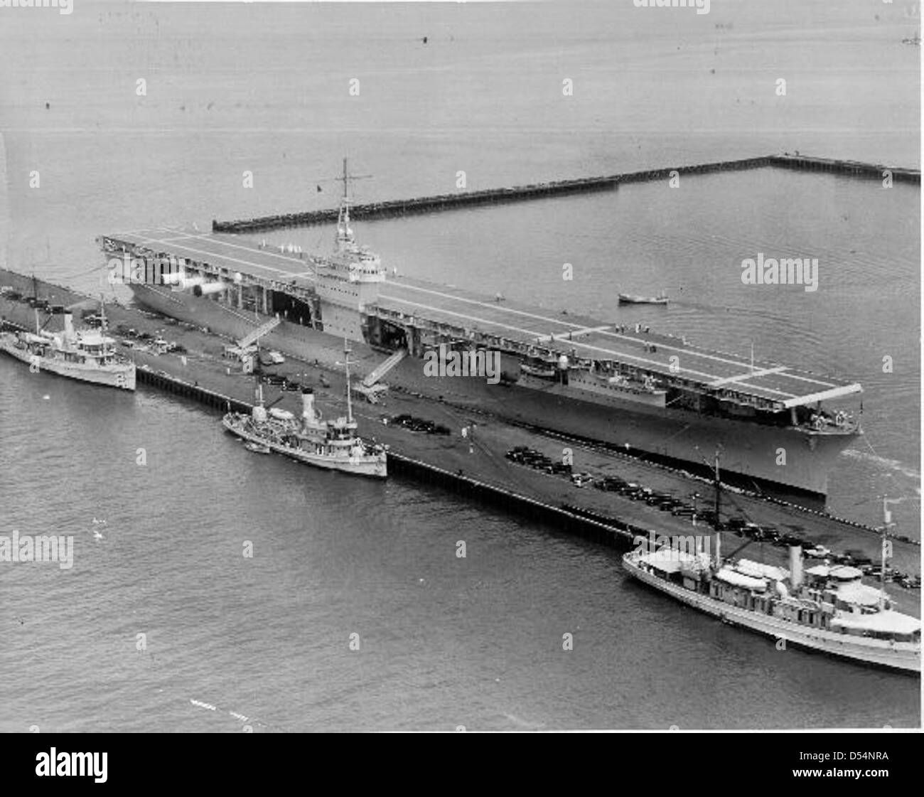 The USS Ranger (CV-4), the U.S. Navy's first dedicated aircraft carrier ...