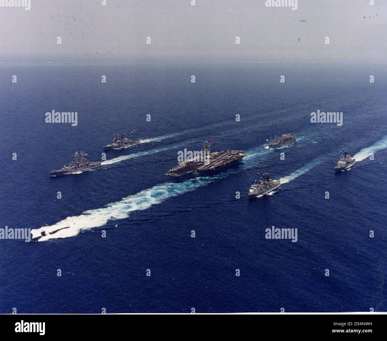 Uss nimitz battle group hi-res stock photography and images - Alamy