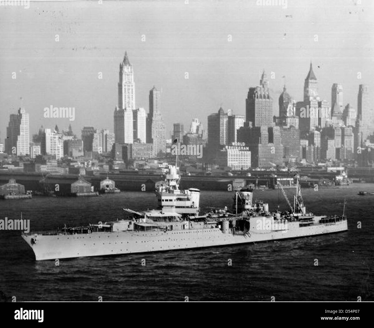 Uss indianapolis hi-res stock photography and images - Alamy
