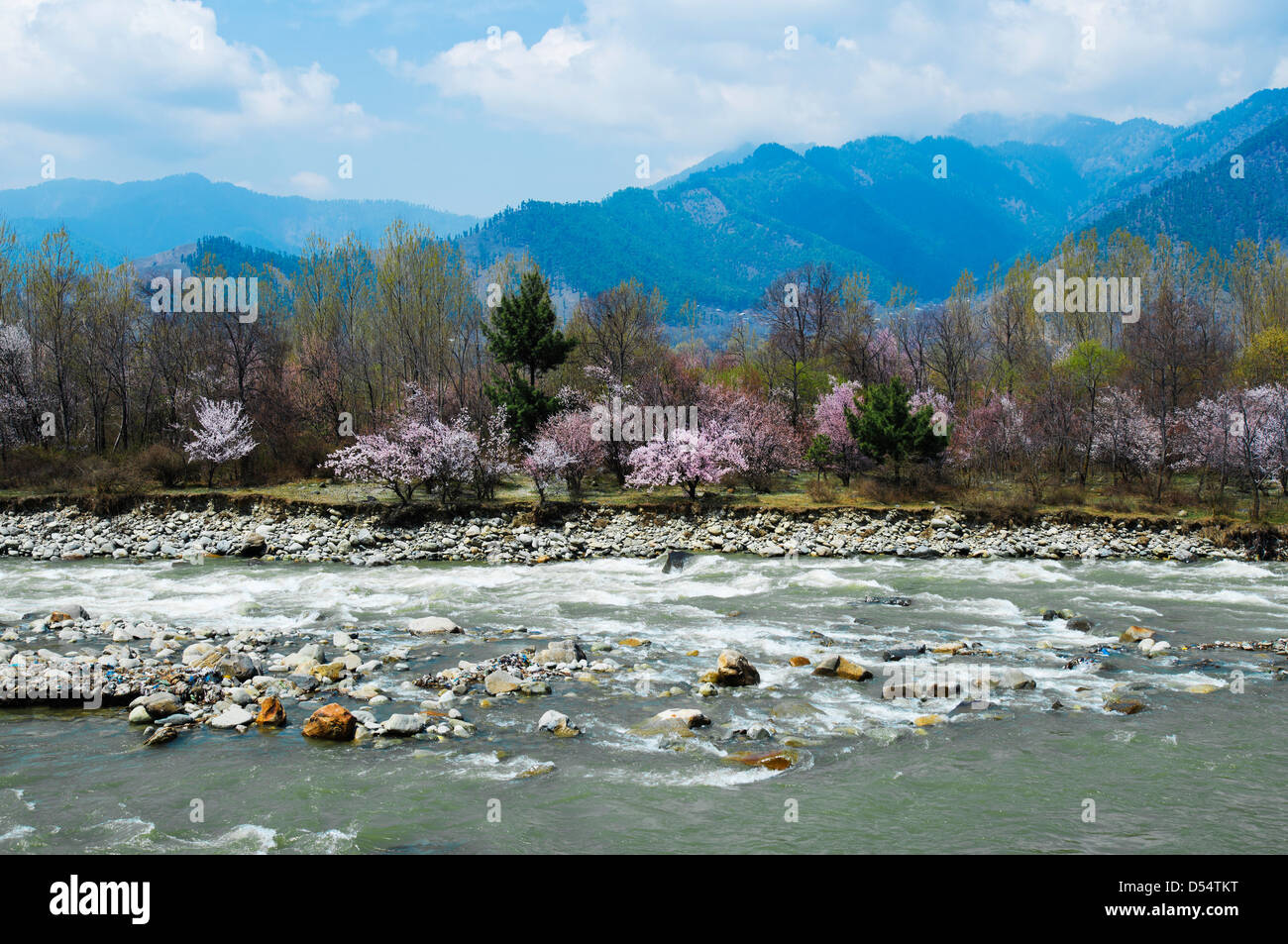 Pahalgam river hi-res stock photography and images - Alamy