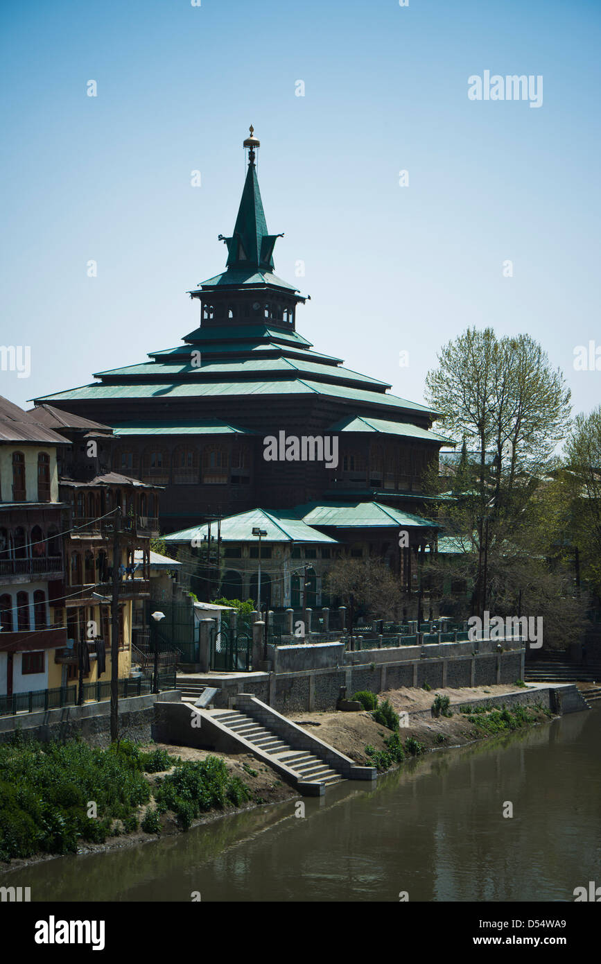 Shahi Hamdan Mosque On The Bank Of The Jhelum River Srinagar Jammu