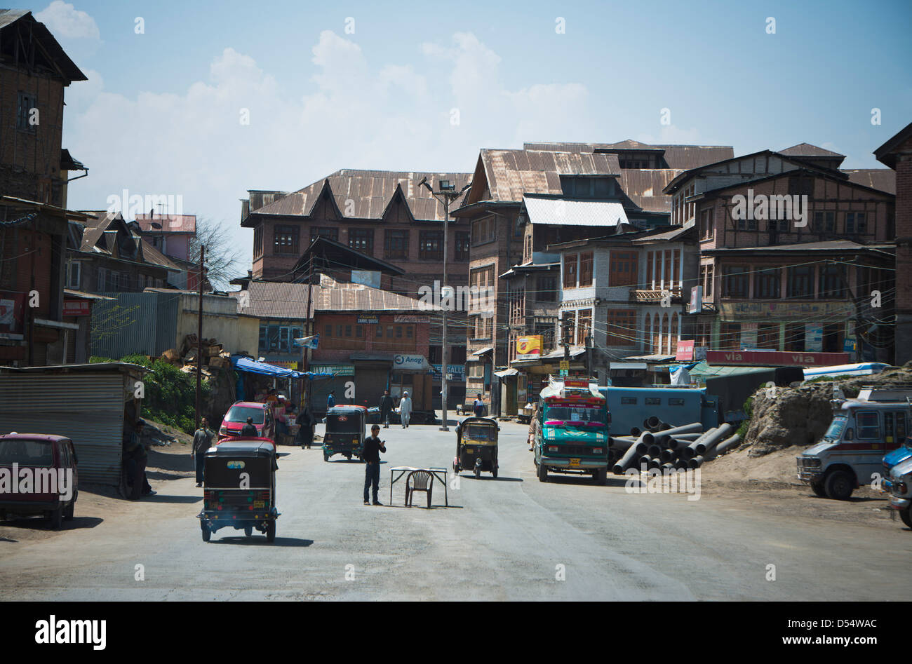 Street scene at Srinagar, Jammu And Kashmir, India Stock Photo - Alamy