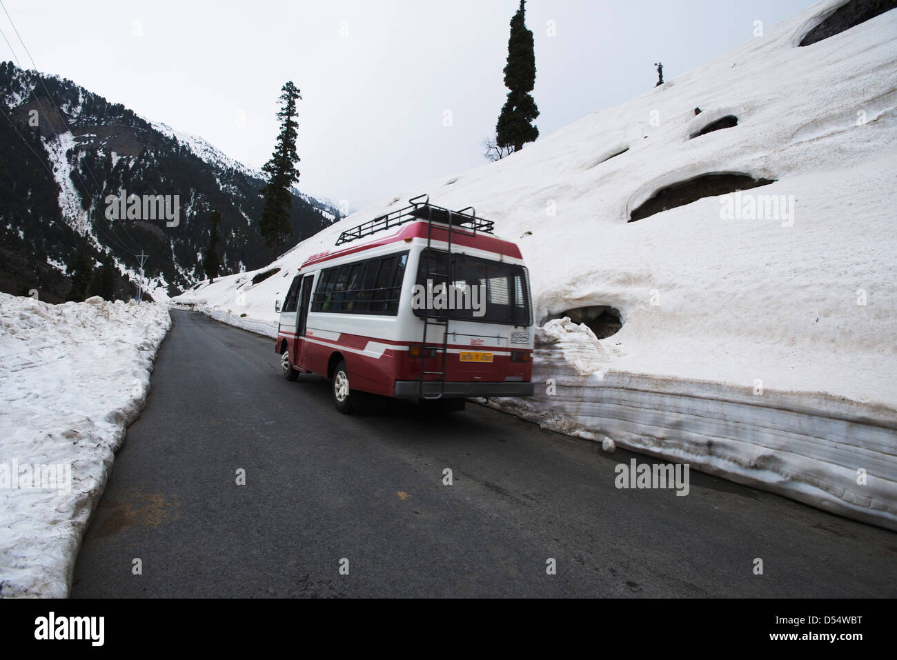 Bus moving on hi-res stock photography and images - Alamy