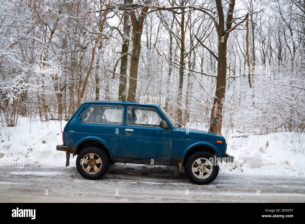 Soviet and Russian SUV Lada Niva 4x4 in snow Stock Photo - Alamy