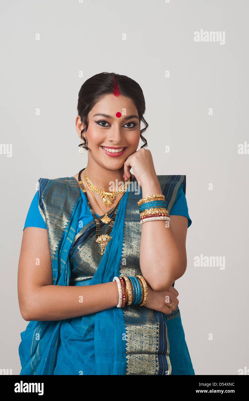 Portrait of a Bengali woman smiling Stock Photo - Alamy