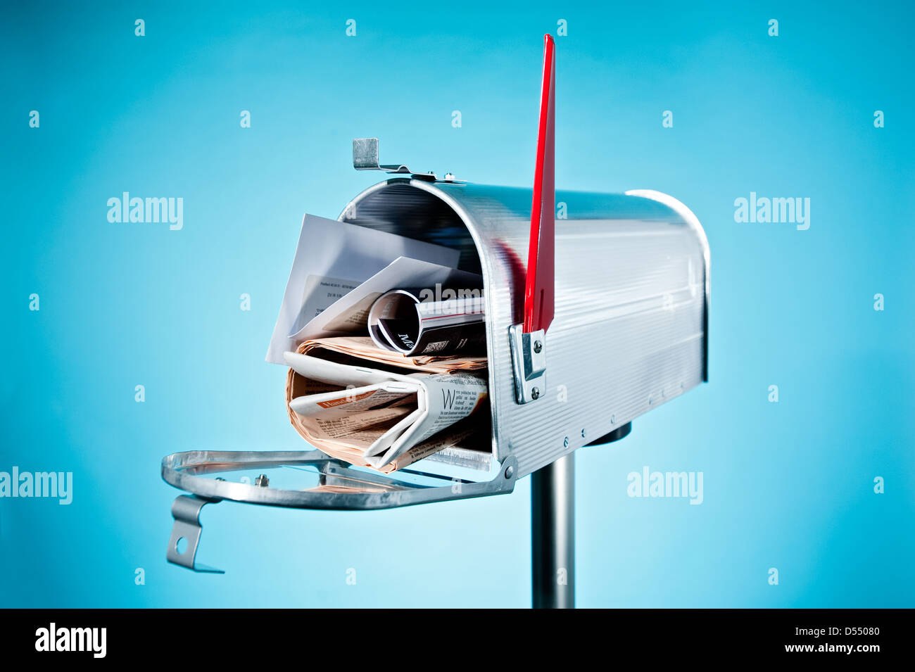 Hamburg, Germany, an open house mailbox with post Stock Photo - Alamy