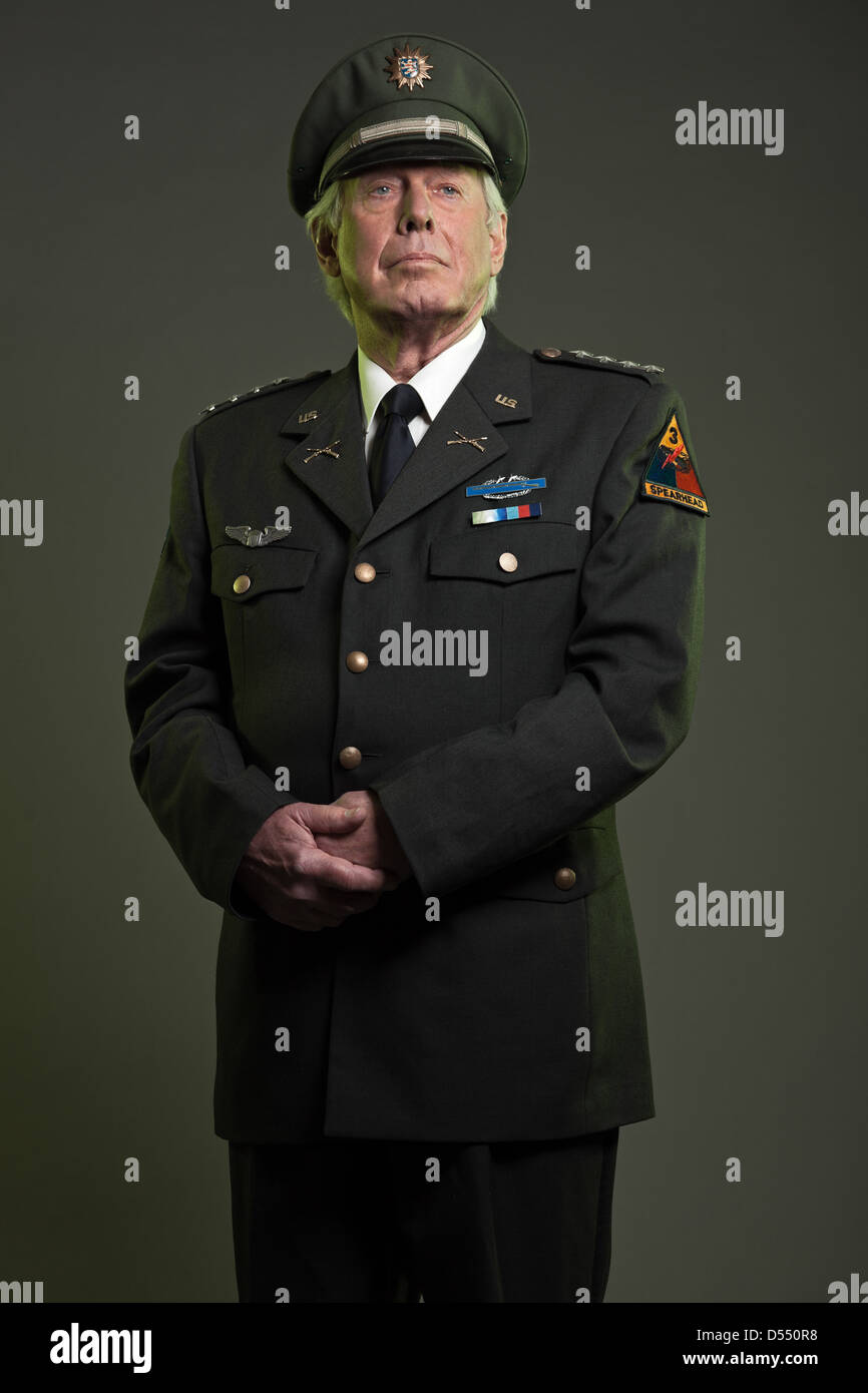 US military general in uniform. Studio portrait Stock Photo - Alamy