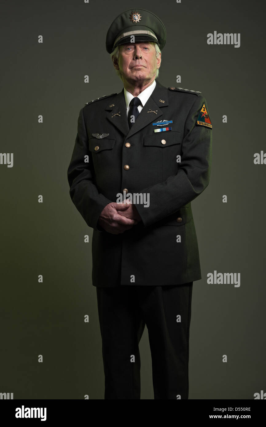 US military general in uniform. Studio portrait Stock Photo - Alamy