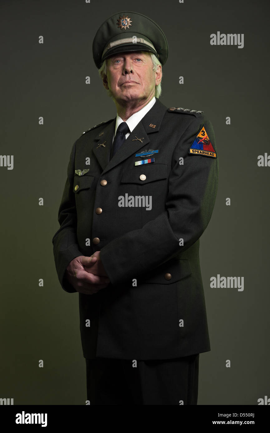 US military general in uniform. Studio portrait Stock Photo - Alamy