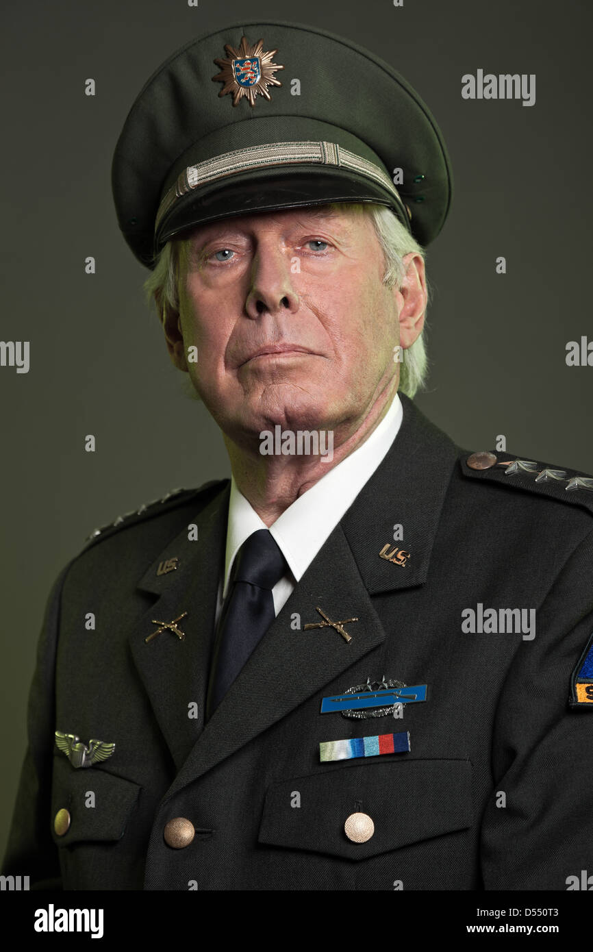 US military general in uniform. Studio portrait Stock Photo - Alamy