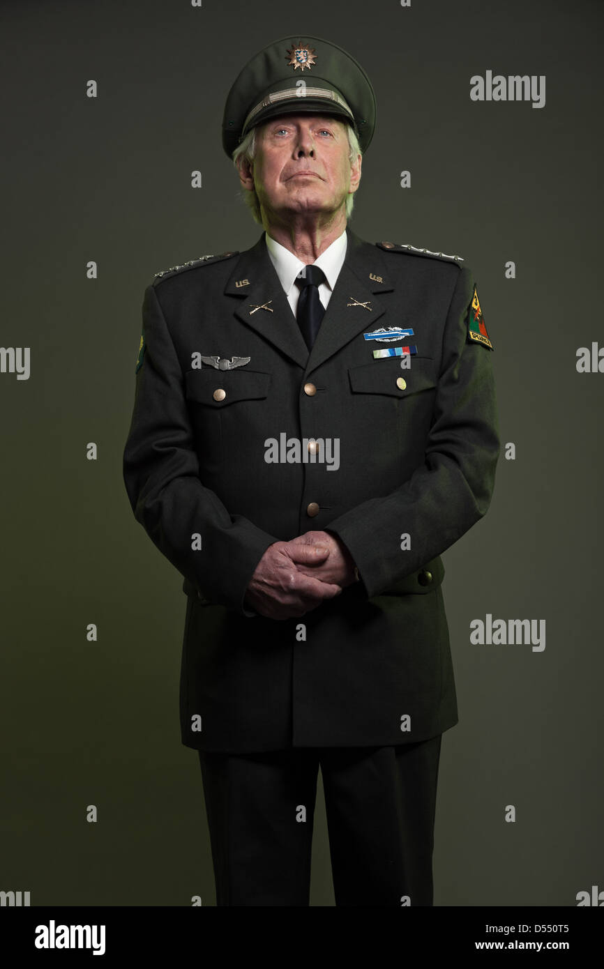 US military general in uniform. Studio portrait Stock Photo - Alamy
