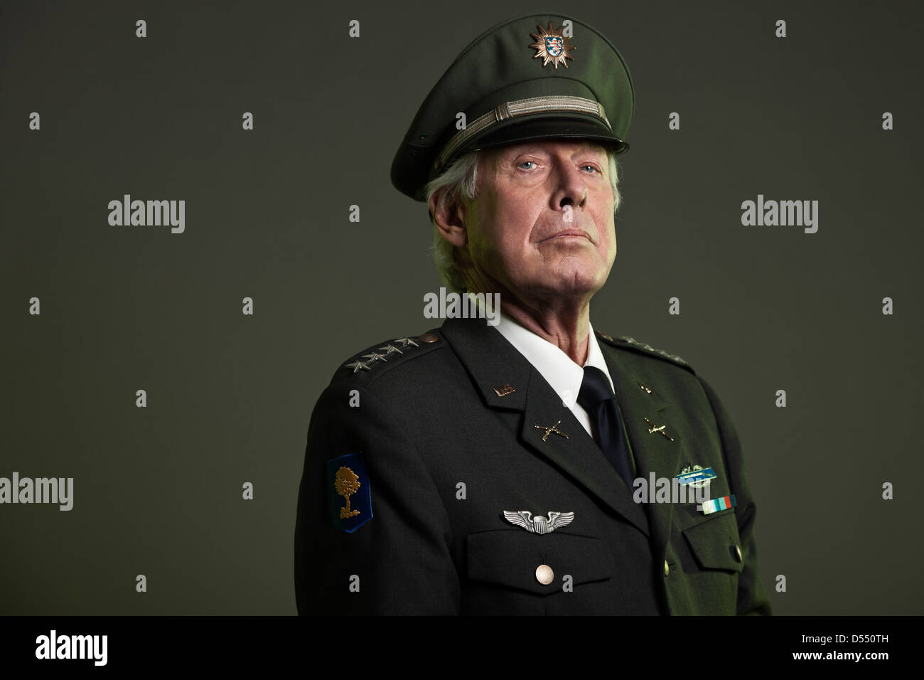 US military general in uniform. Studio portrait Stock Photo - Alamy