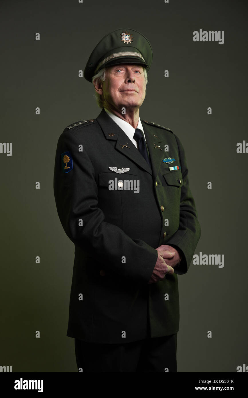 US military general in uniform. Studio portrait Stock Photo - Alamy