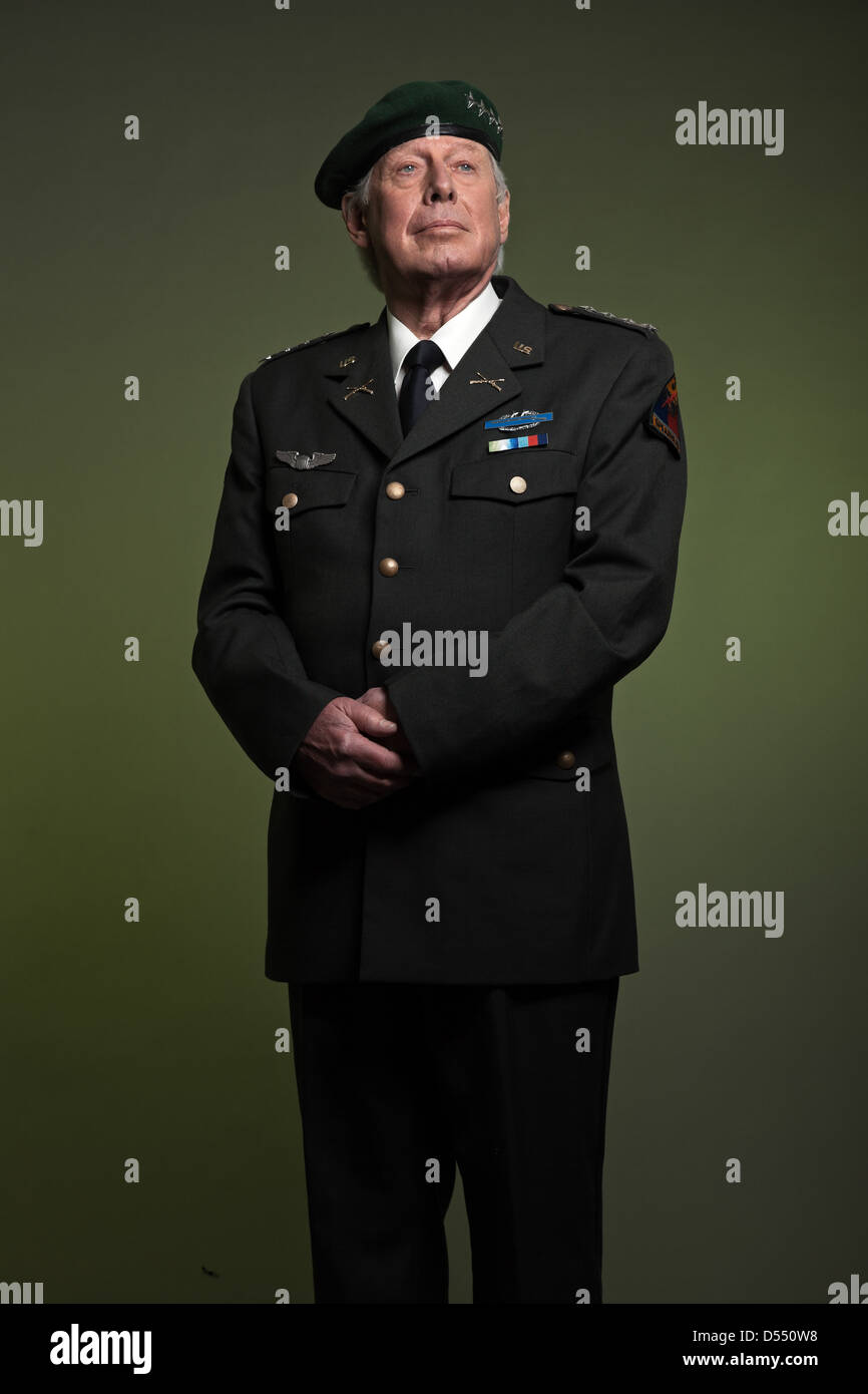 US military general in uniform. Studio portrait Stock Photo - Alamy