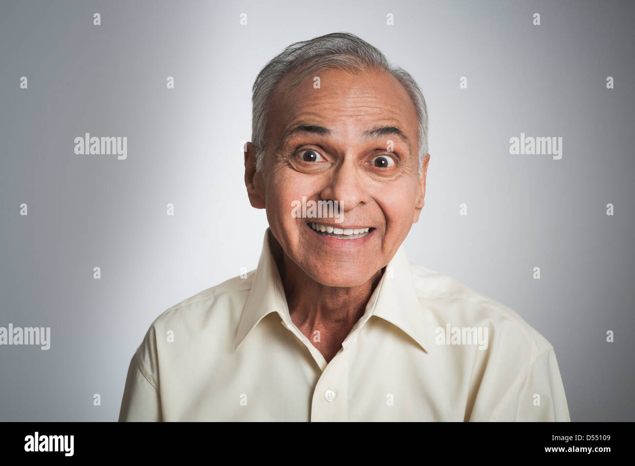 Portrait of a man smiling Stock Photo - Alamy