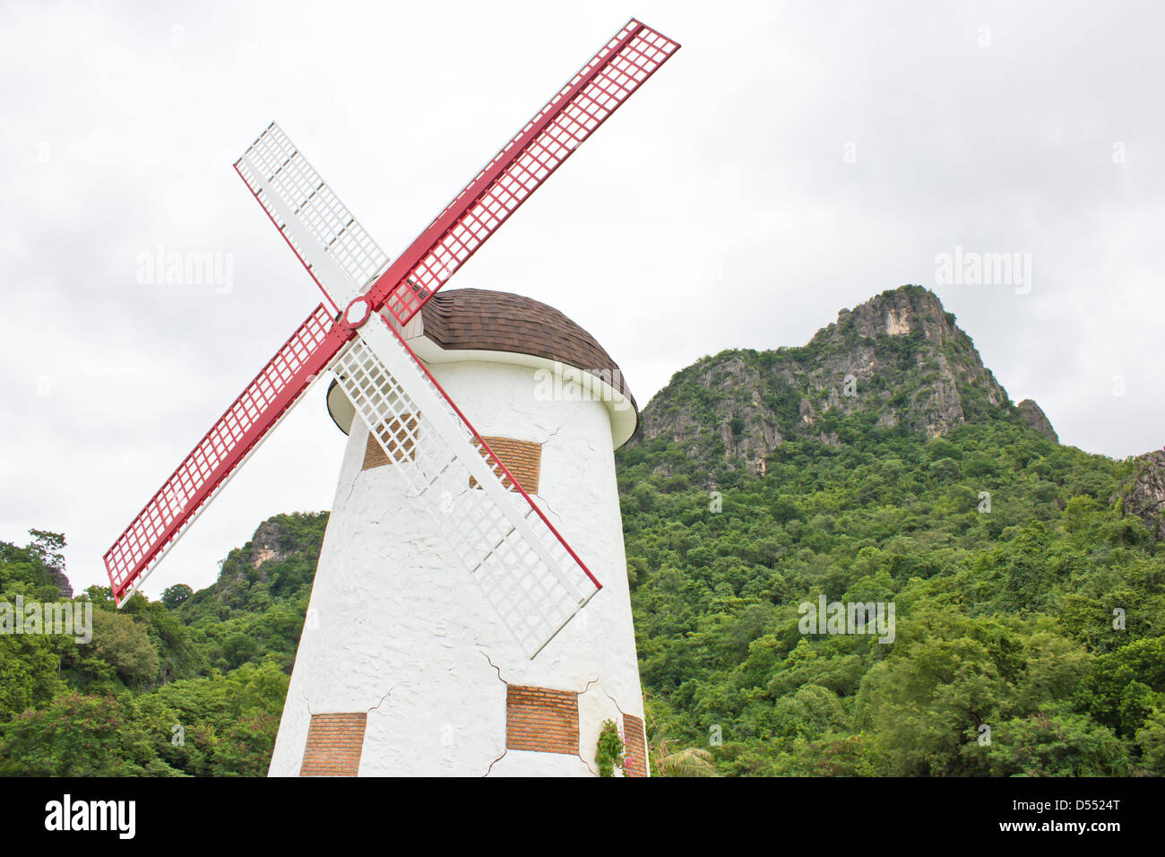 Mountain ecology vertical hi-res stock photography and images - Alamy
