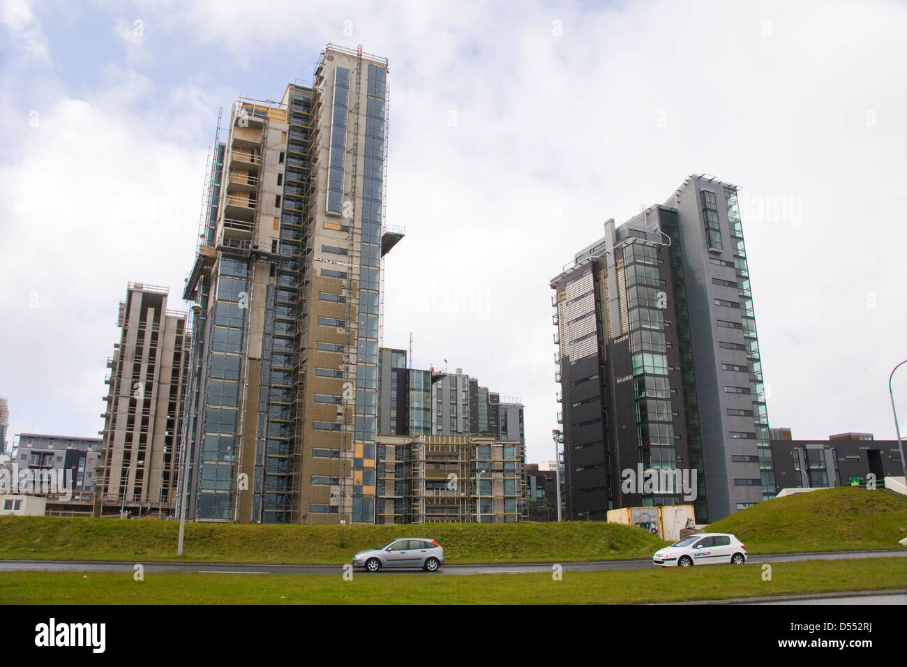 High rise block hi-res stock photography and images - Alamy