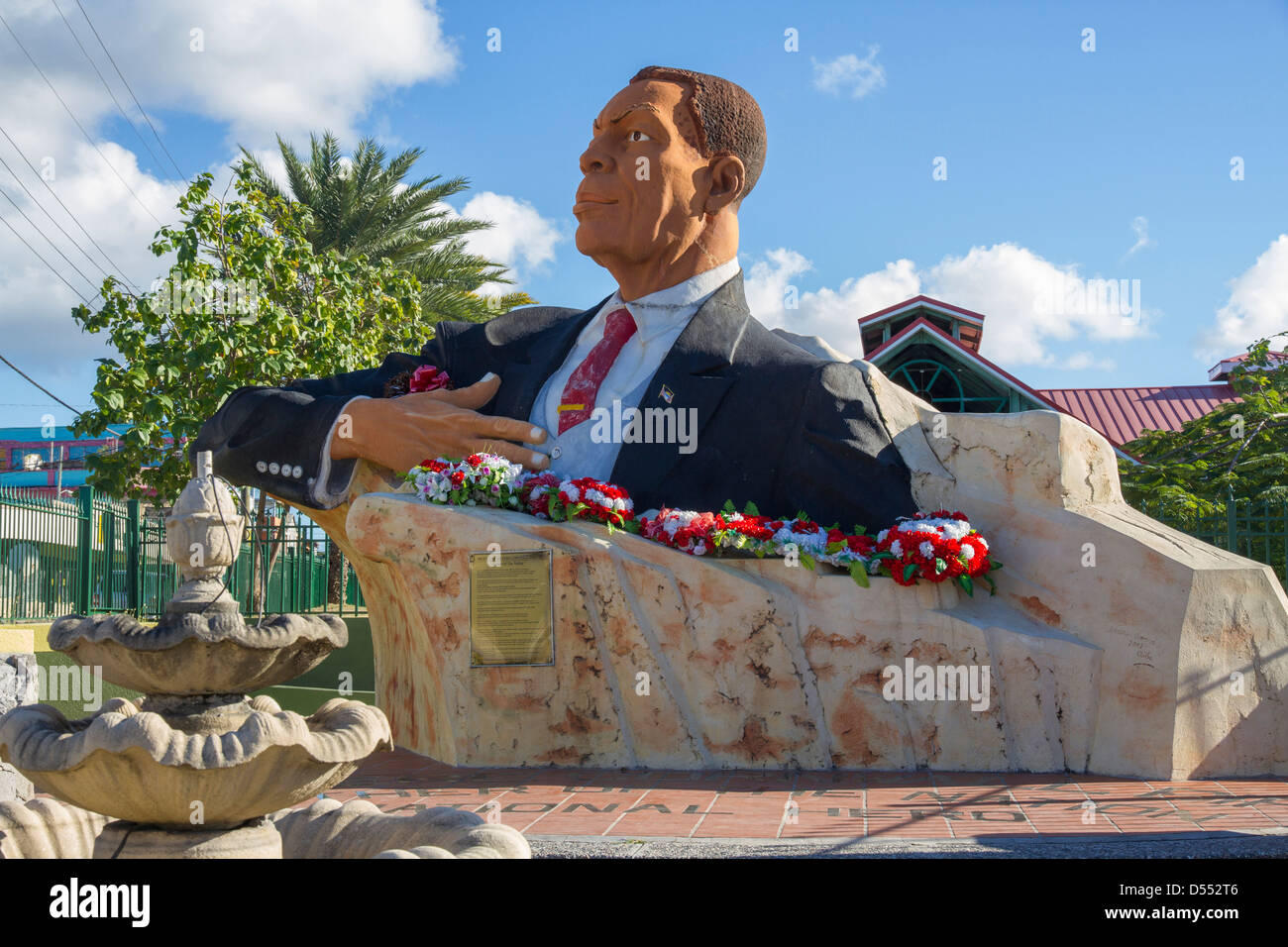 Statue of vc bird hi-res stock photography and images - Alamy