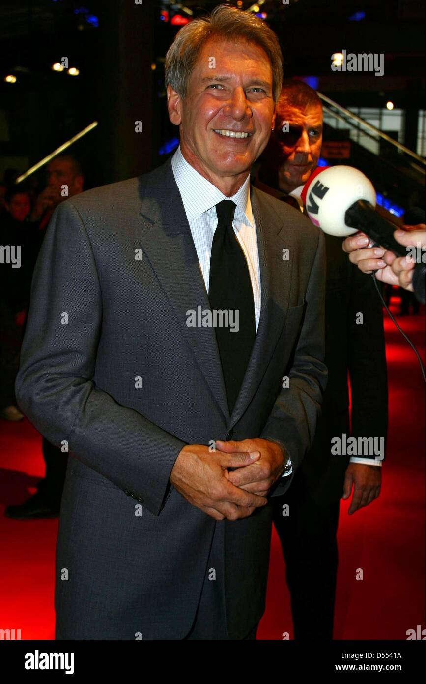 Harrison Ford at the German premiere of "K-19: The Widowmaker" in ...