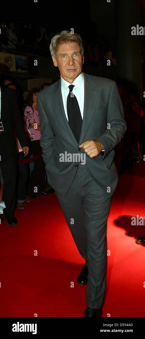 Harrison Ford at the German premiere of "K-19: The Widowmaker" in ...