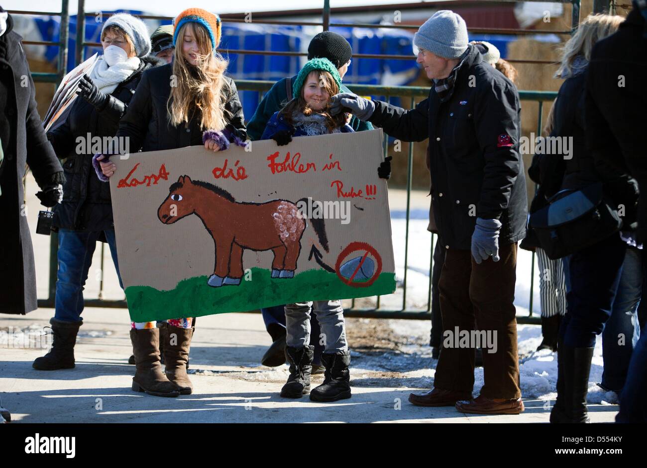 Environmentalists and animal rights activists protest against animal ...