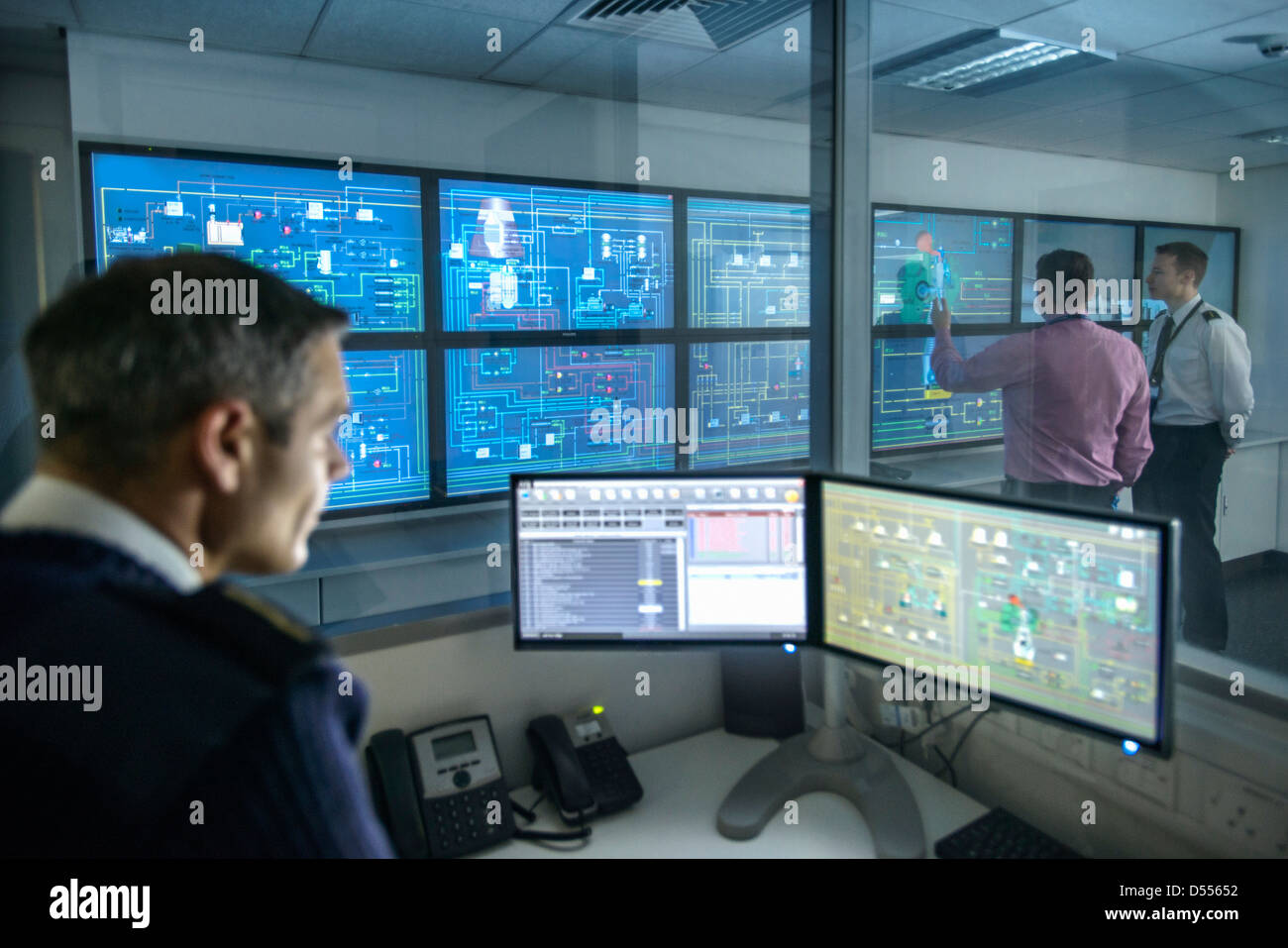 Ship Engine Room Stock Photos & Ship Engine Room Stock Images - Alamy