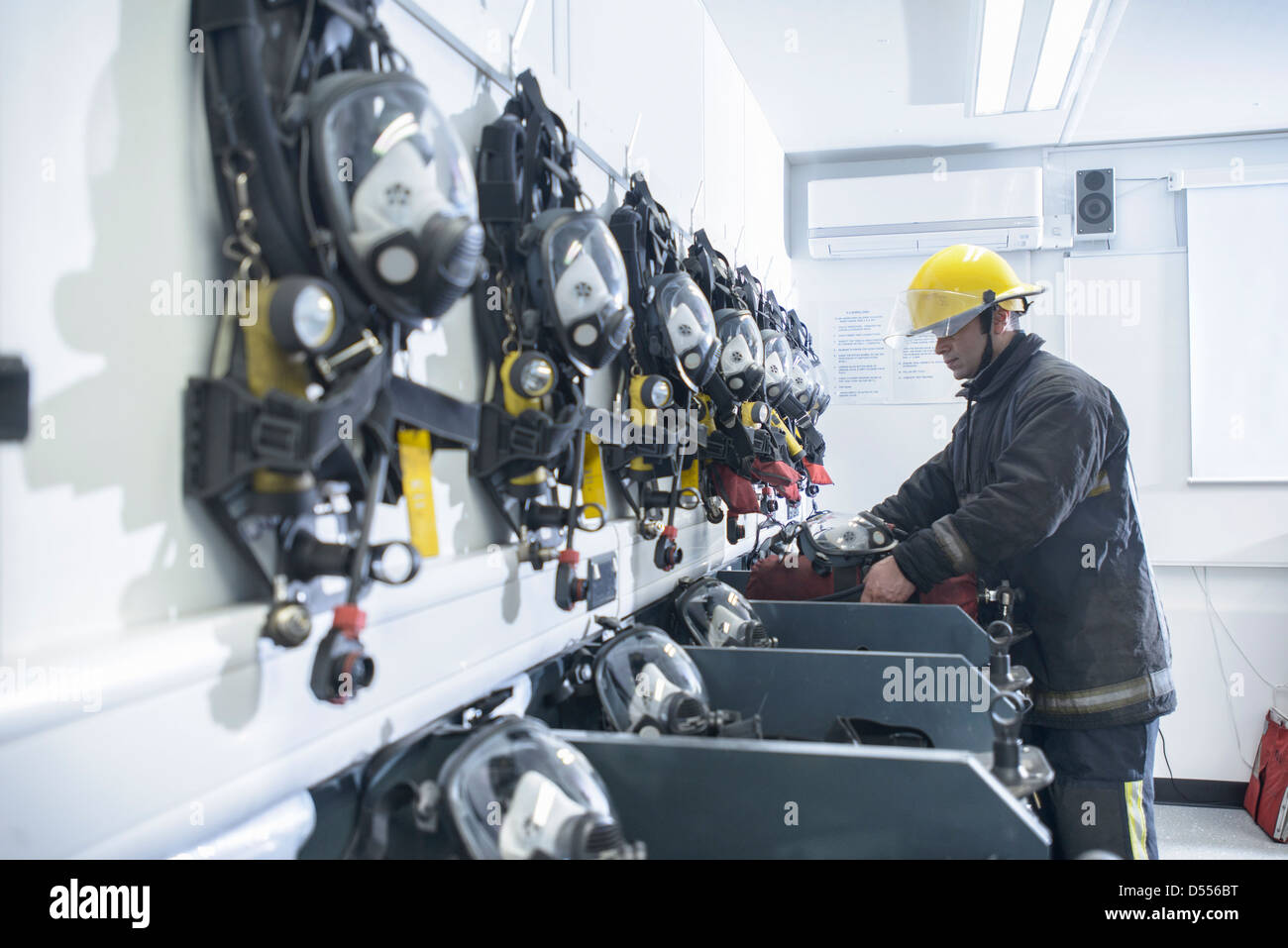 Training organization hi-res stock photography and images - Alamy