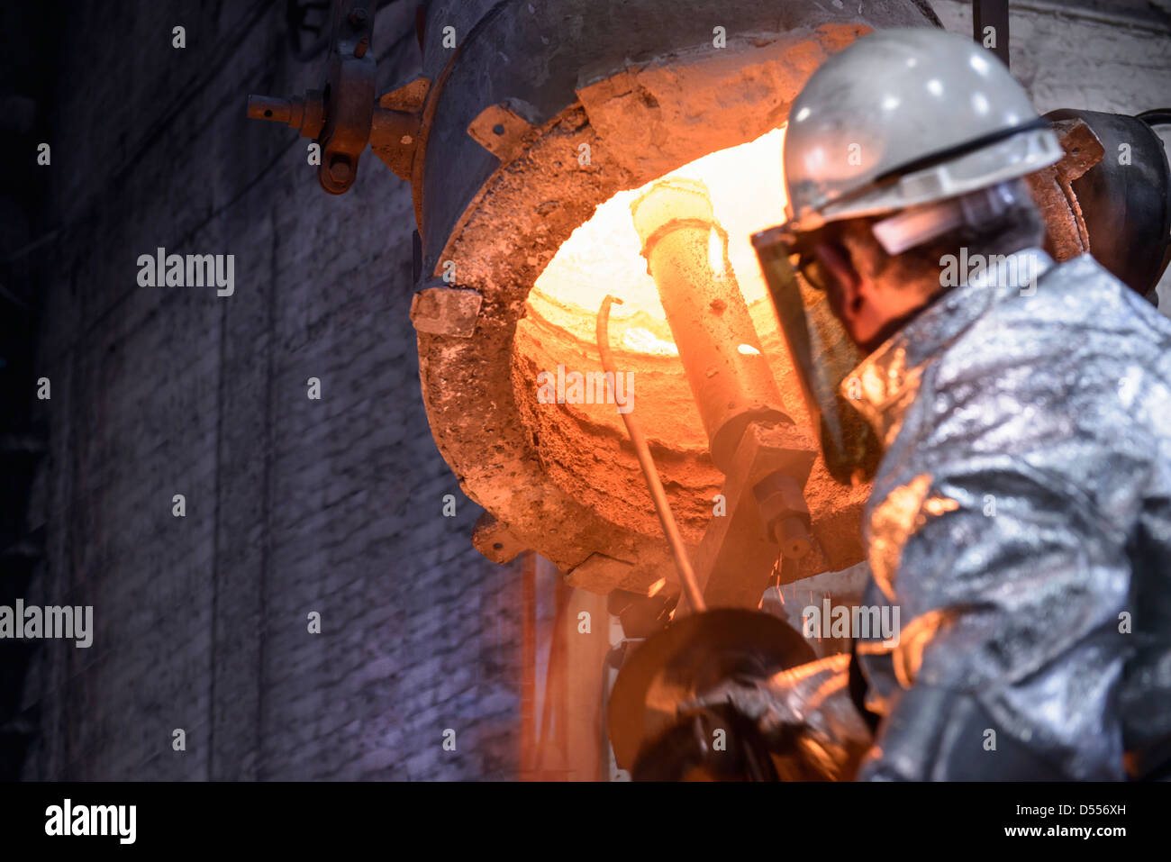 Red flask hi-res stock photography and images - Alamy