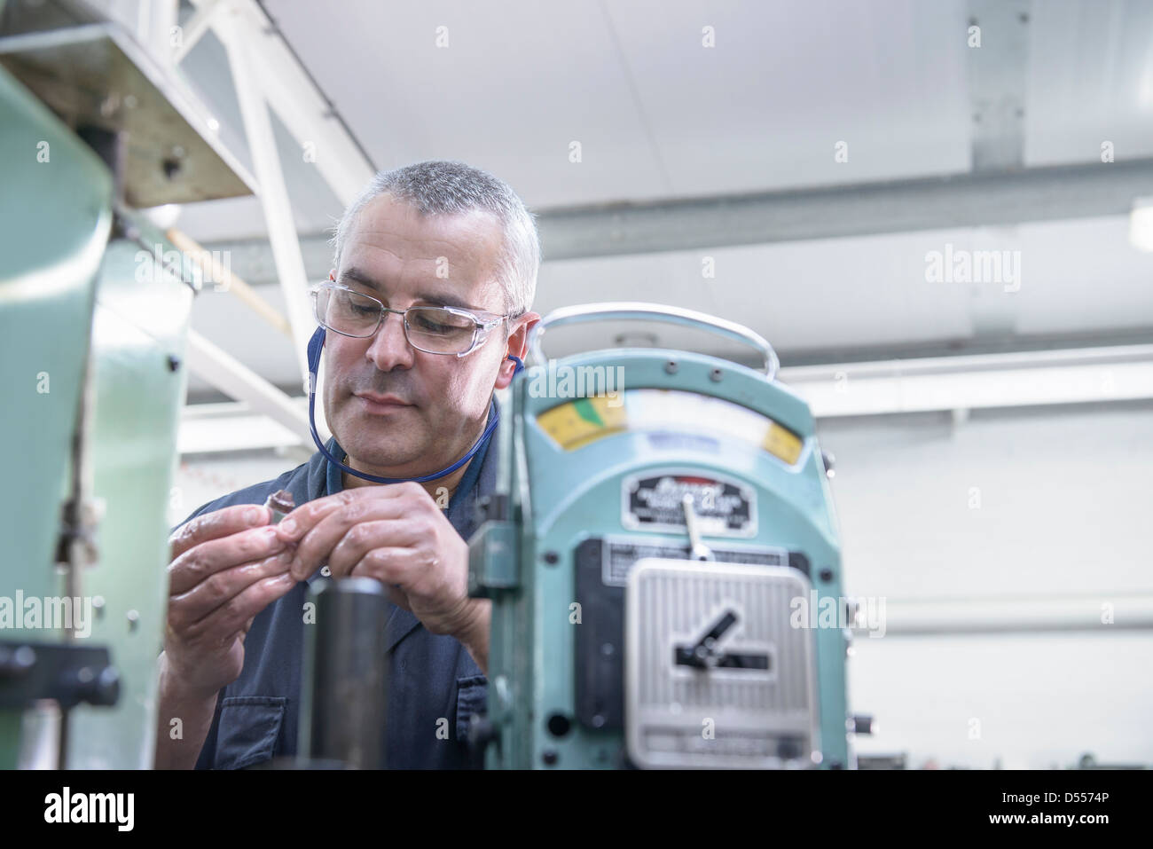 Angle polisher hi-res stock photography and images - Alamy