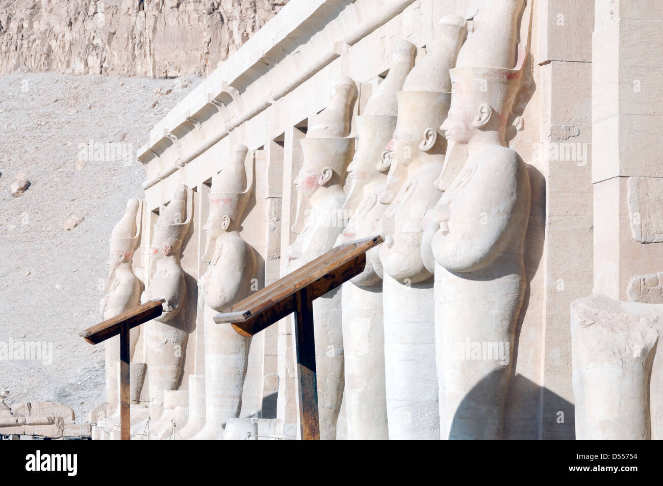 Thebes egypt mortuary temple of hatshepsut at deir al bahri hi-res ...
