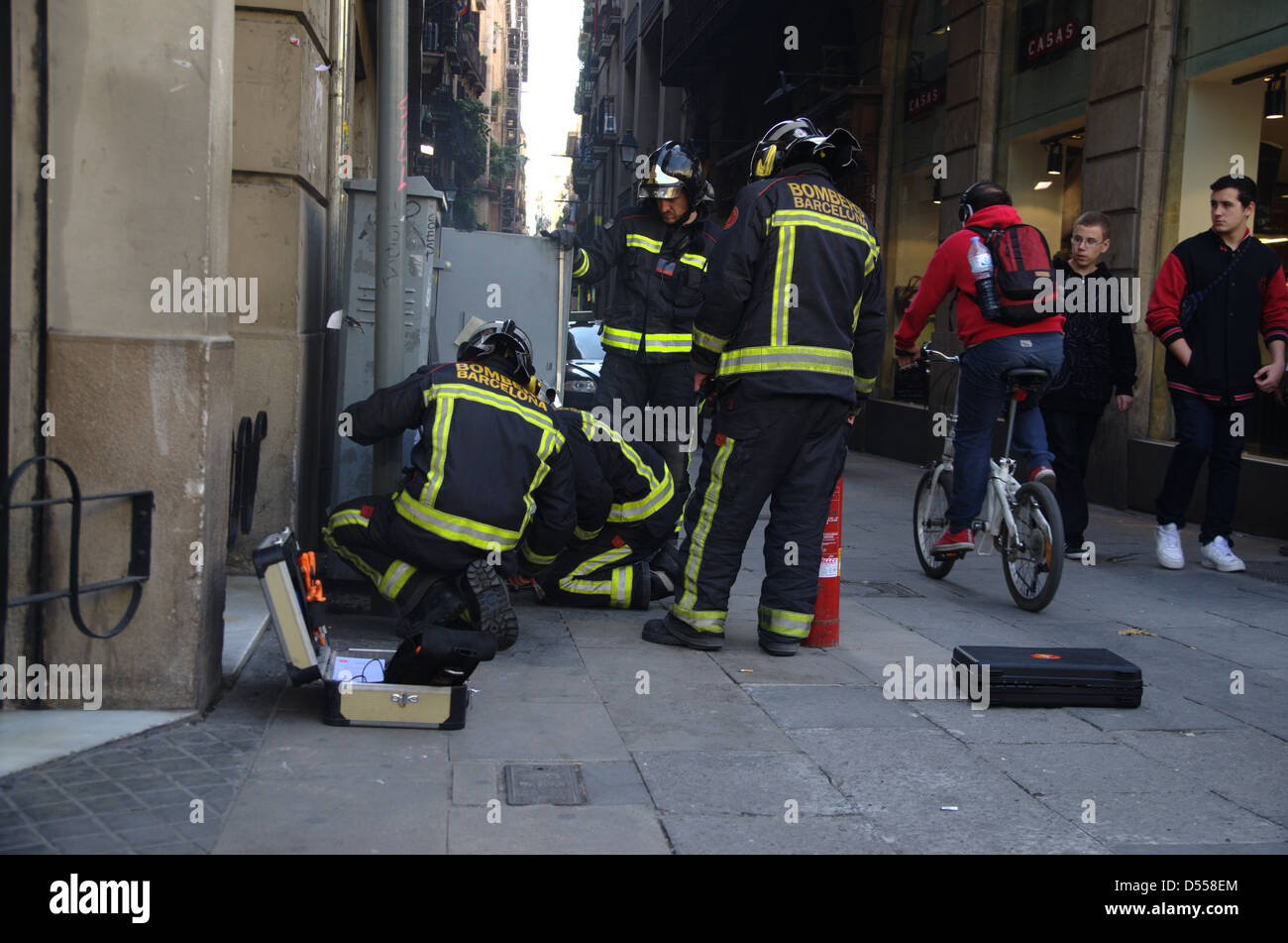 Firefighters of barcelona hi-res stock photography and images - Alamy