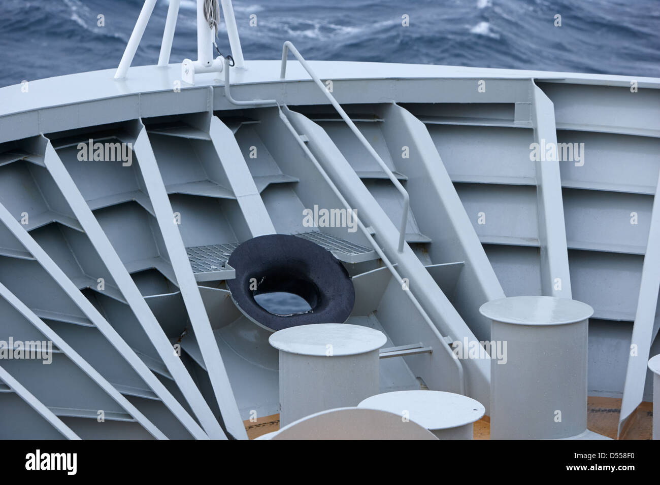 Ship bow line hi-res stock photography and images - Alamy