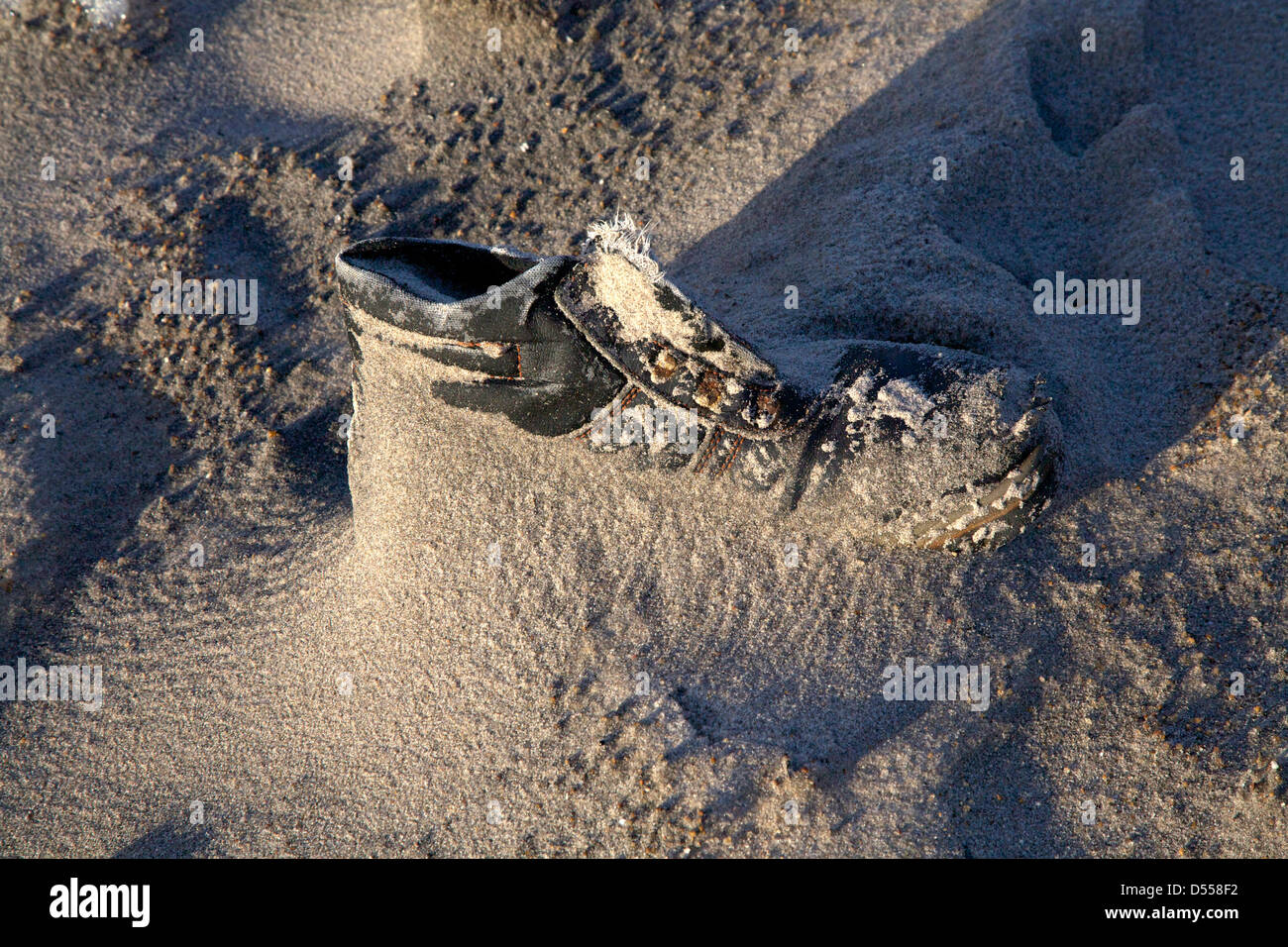 Flotsam junk hi-res stock photography and images - Alamy