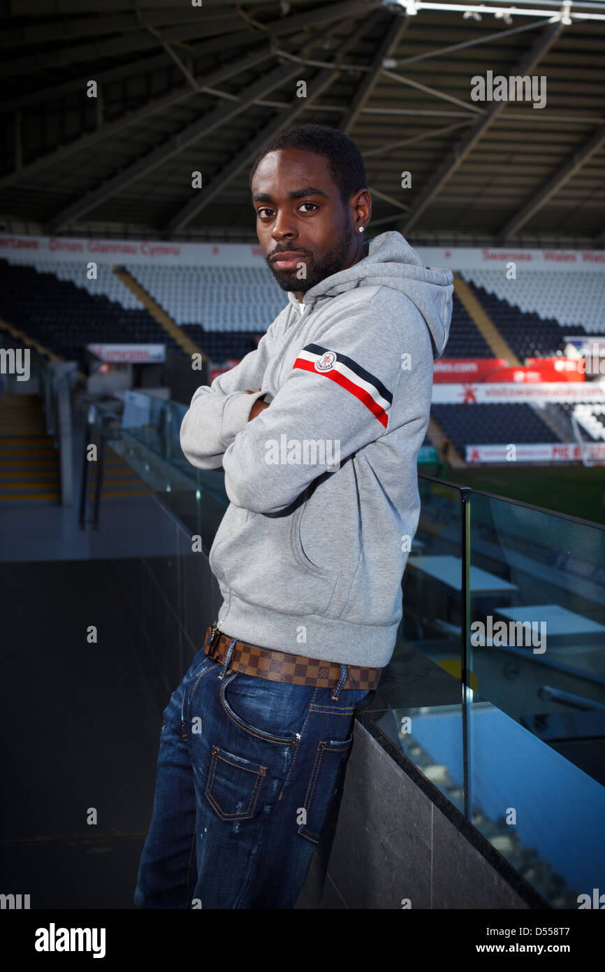Nathan dyer hi-res stock photography and images - Alamy