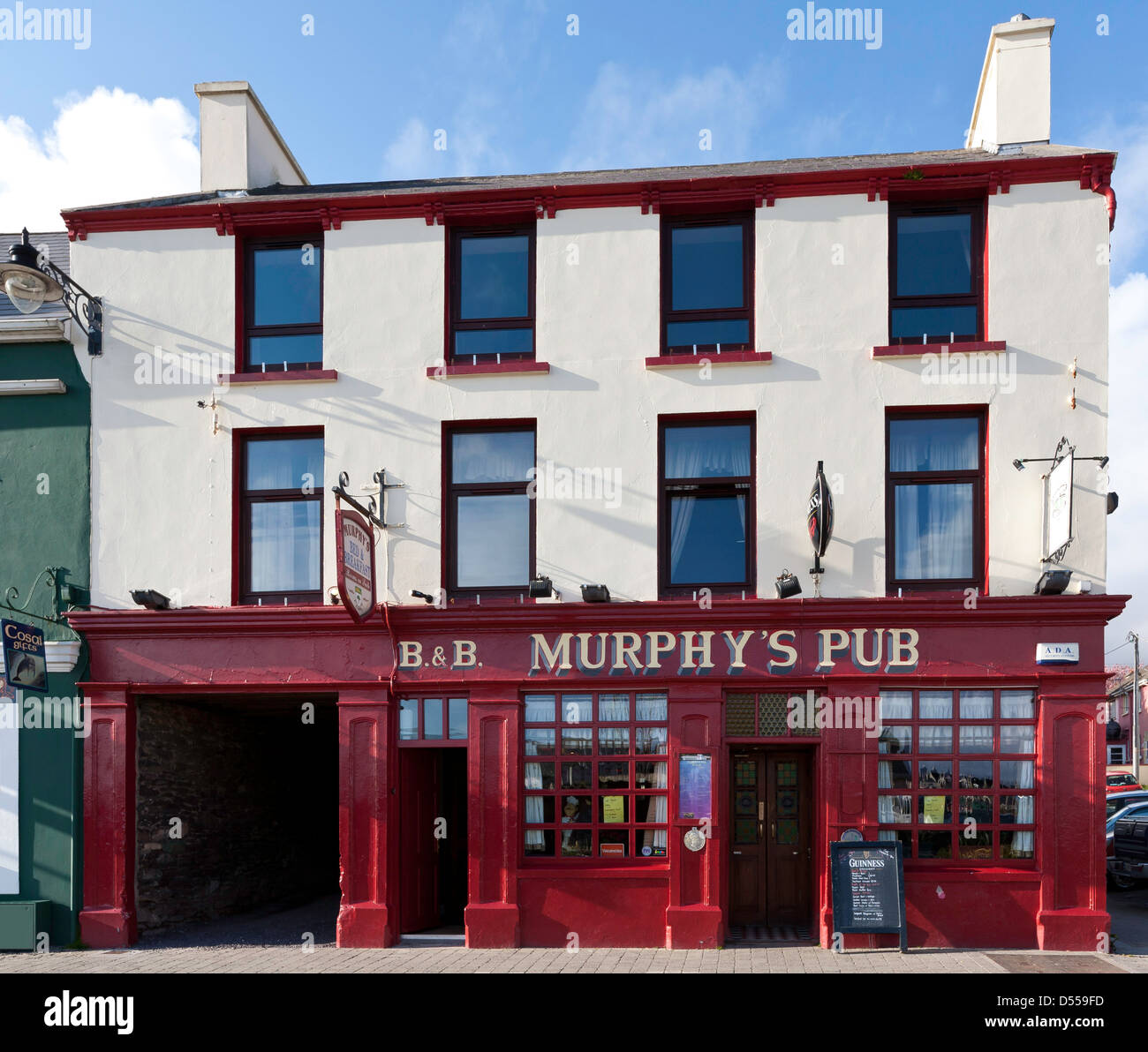 Pub dingle hi-res stock photography and images - Alamy