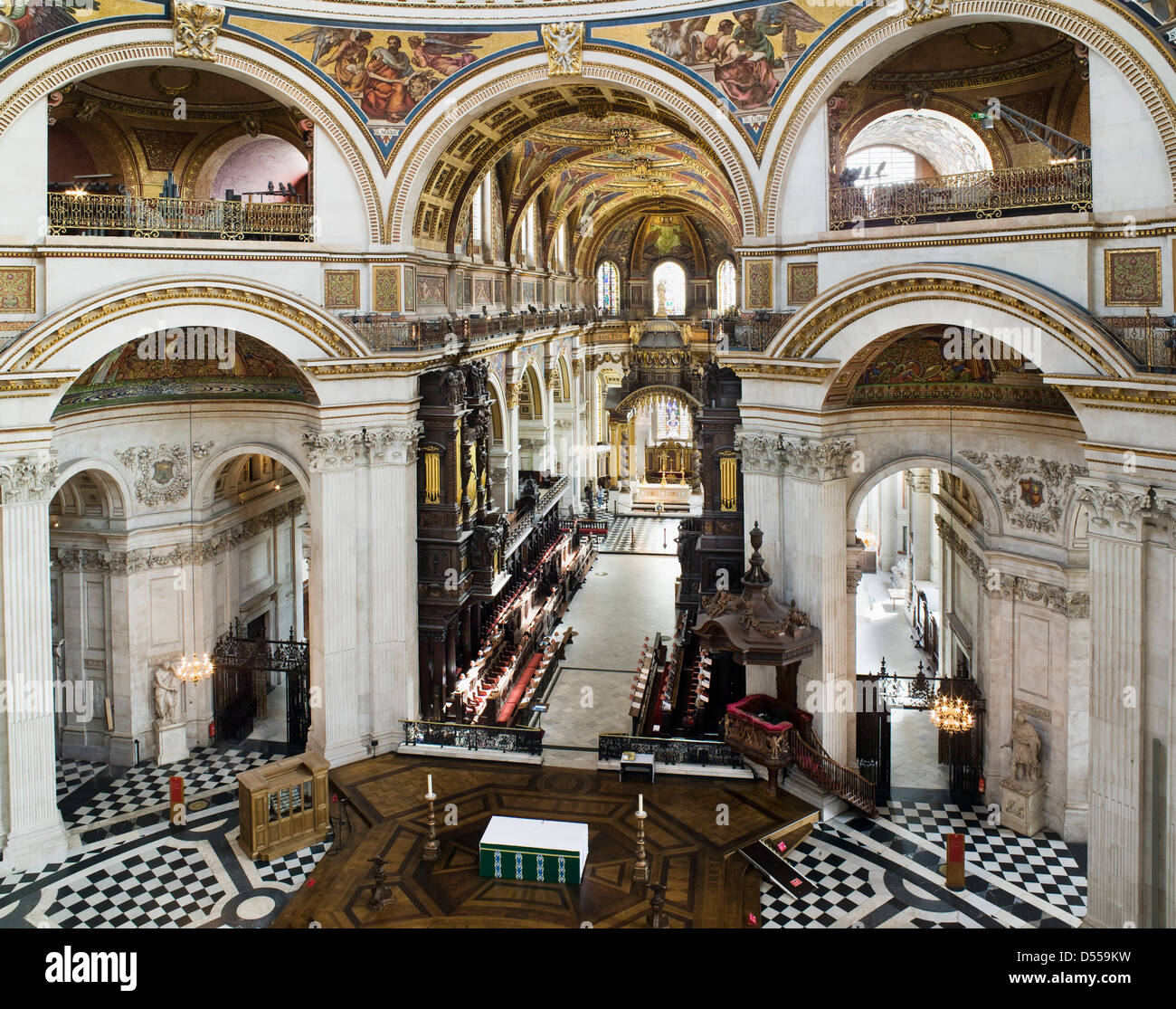 Quire hi-res stock photography and images - Alamy