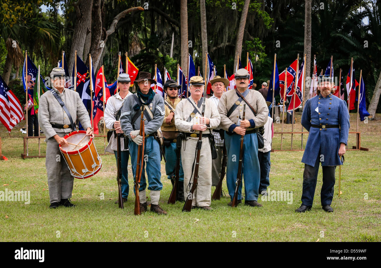 Men of the Southern Confederate Army at the Gamble Plantation in ...
