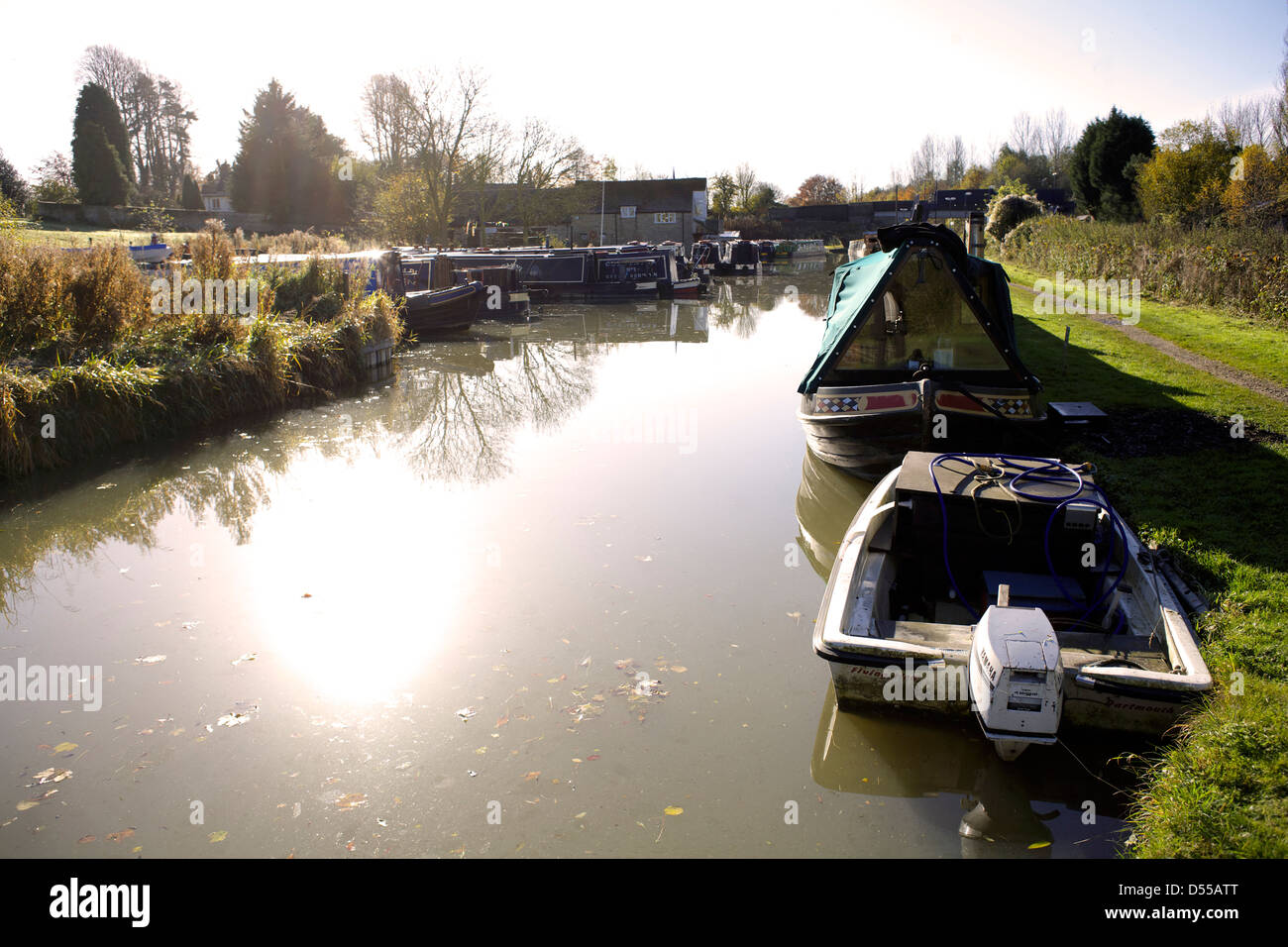 Narrowboats on the South Oxford Canal Heyford Wharf Upper Heyford ...