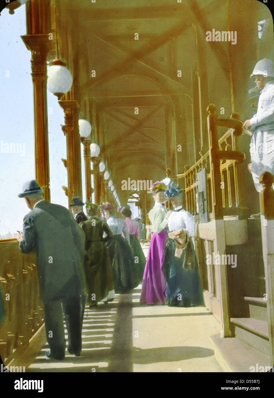 Beautiful women 1900 hi-res stock photography and images - Alamy