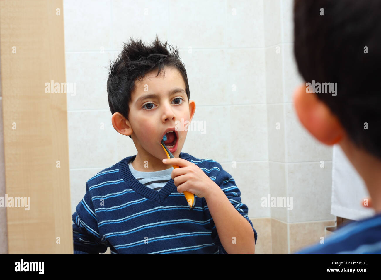 Child wash hand brush teeth hi-res stock photography and images - Alamy